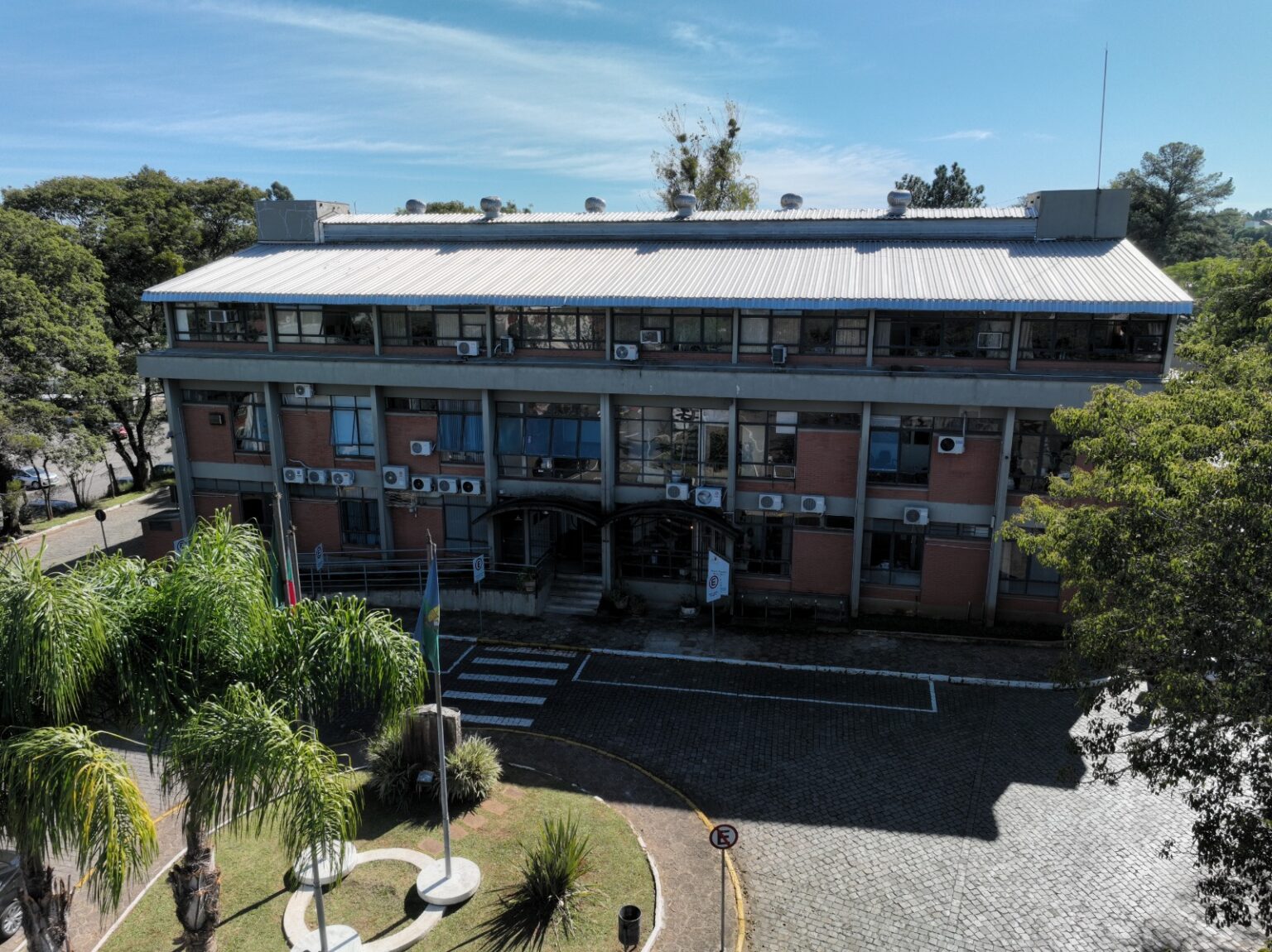 Prefeito Pedro anuncia chamamento de 283 concursados